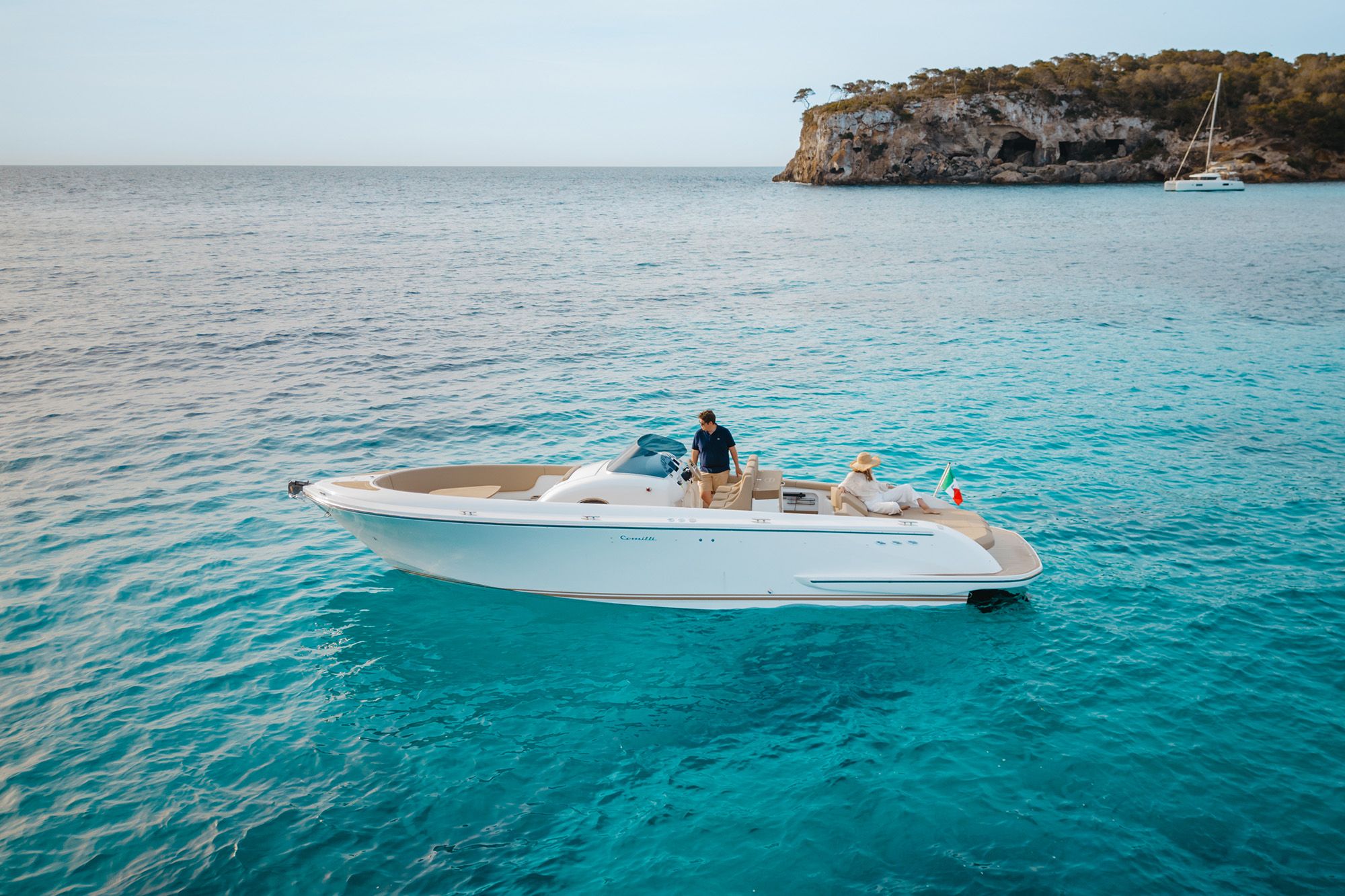 Comitti Isola 33 | Comitti Boats North America
