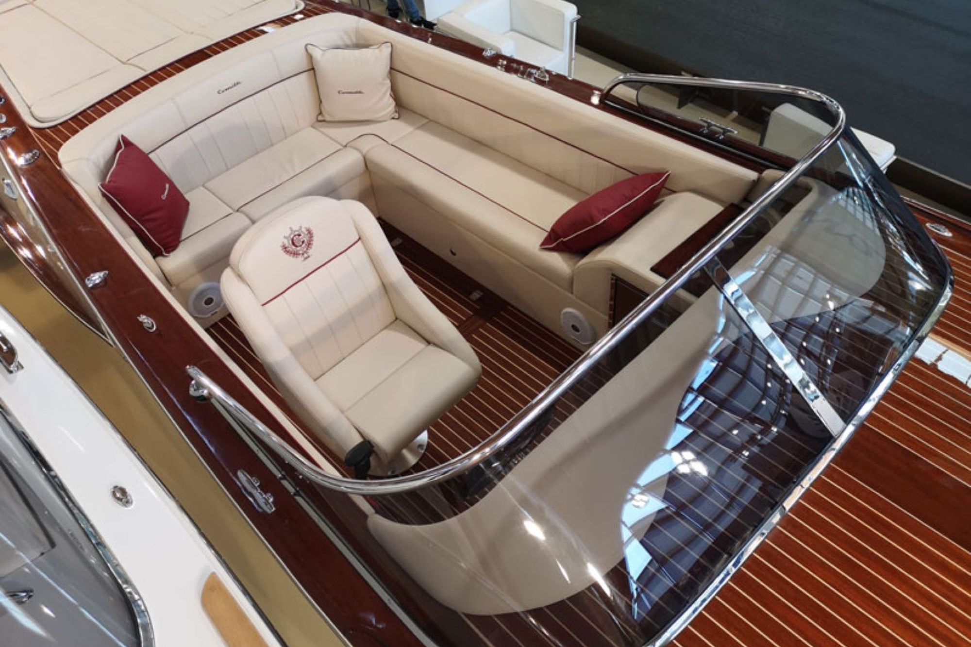 Comitti Venezia 25 | Comitti Boats North America