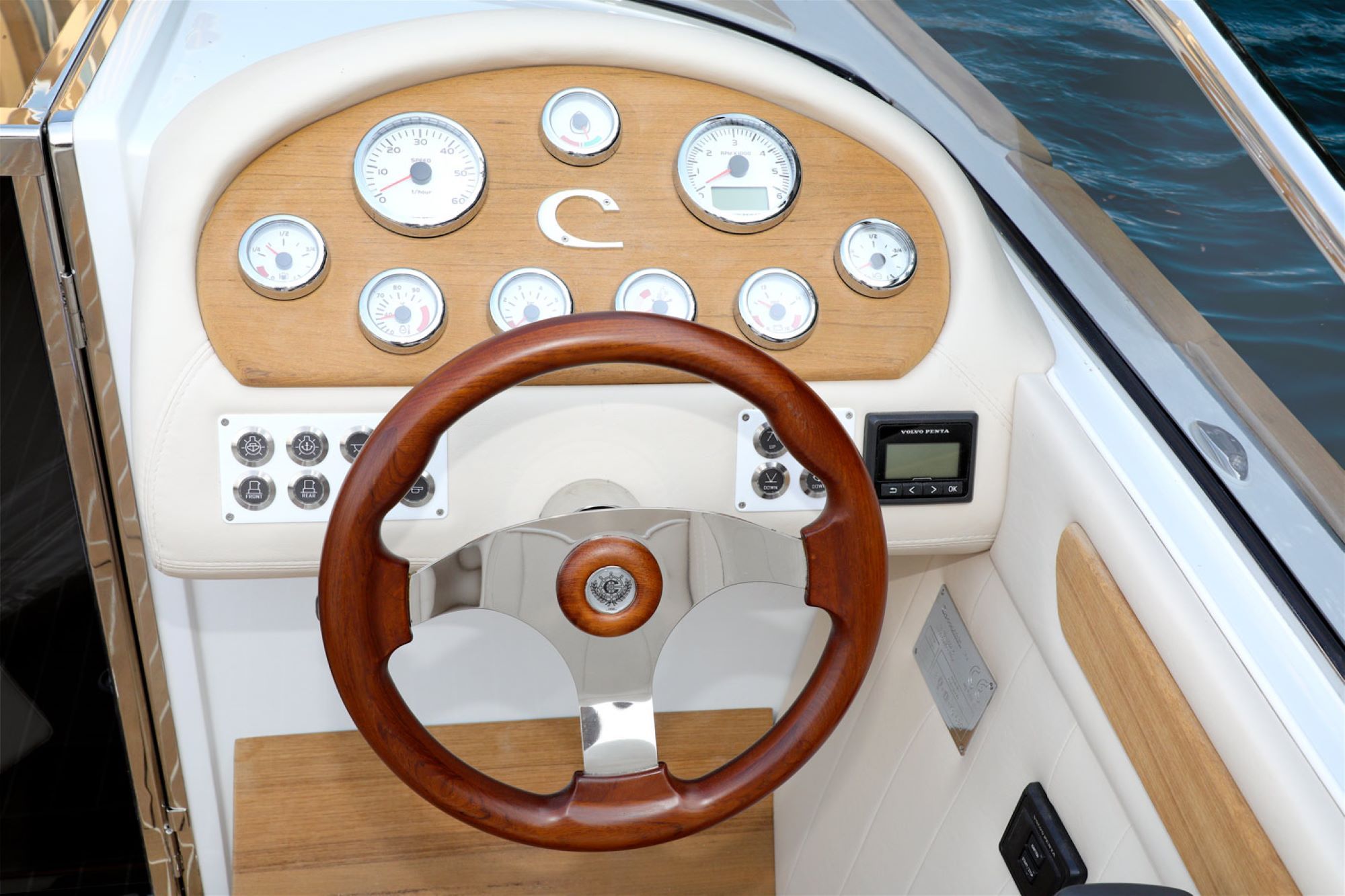Comitti Venezia 28 | Comitti Boats North America