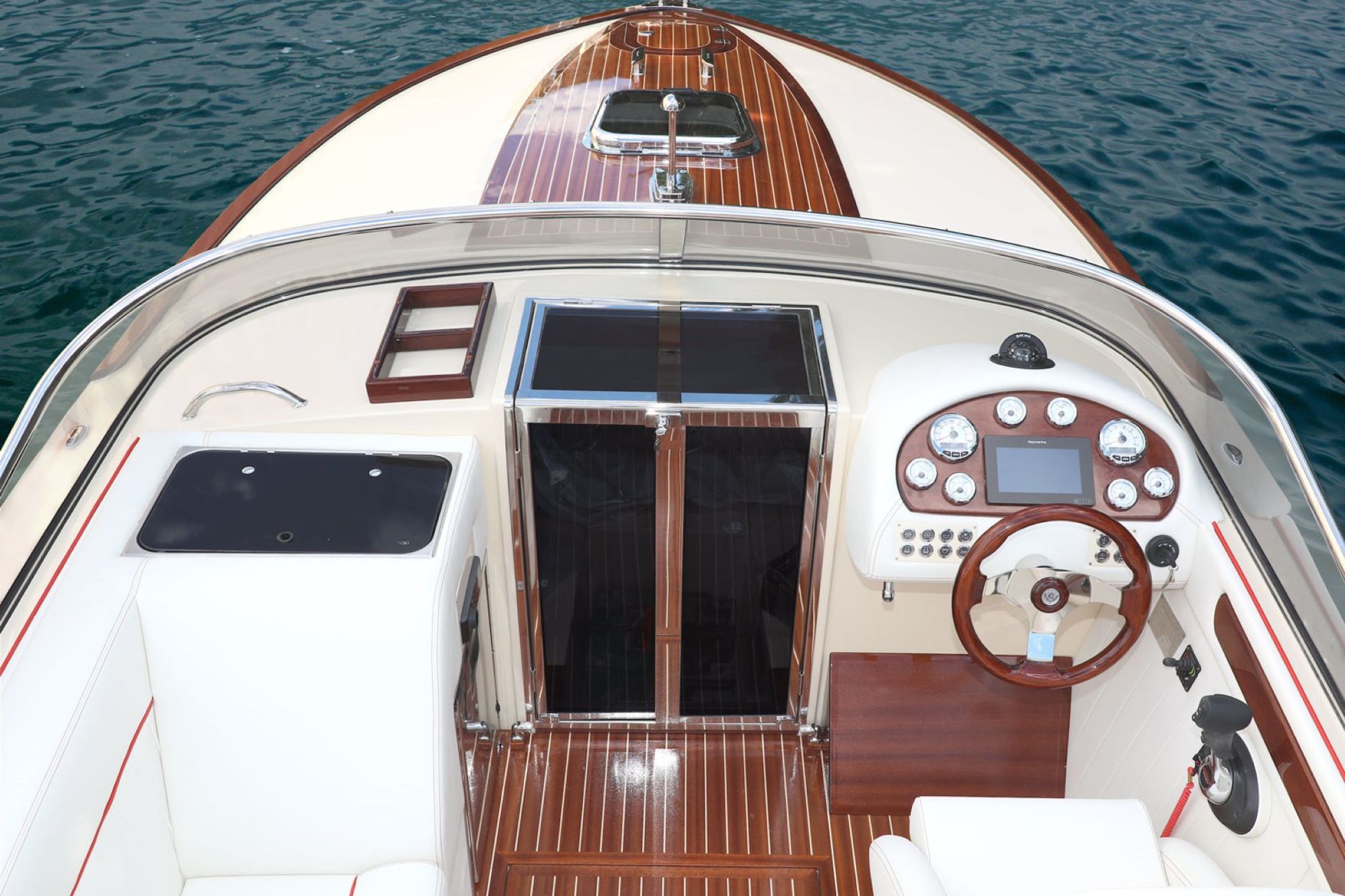 Comitti Venezia 28 | Comitti Boats North America