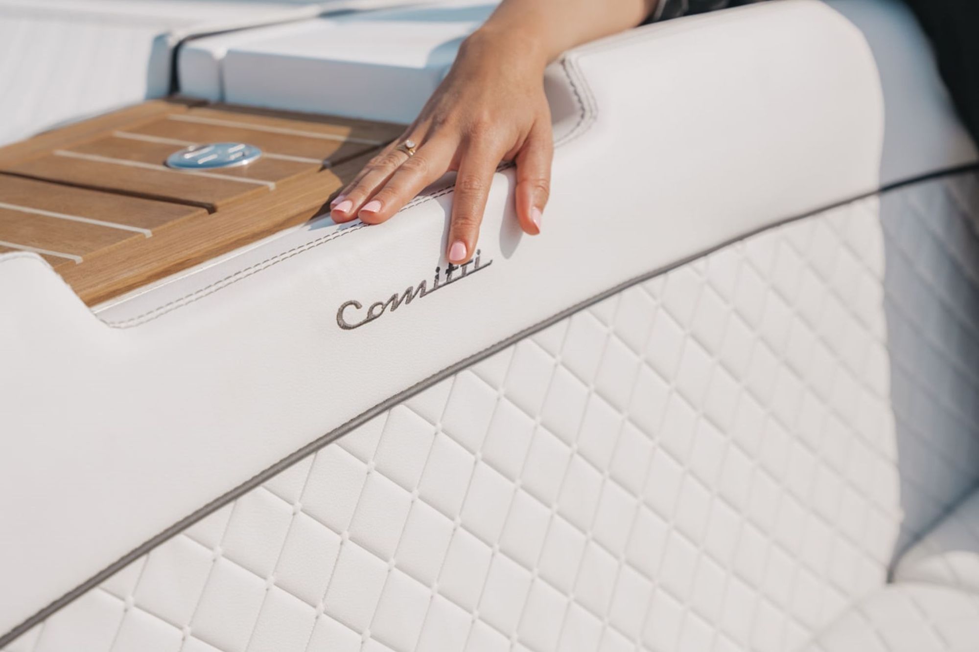 Comitti Venezia 31 | Comitti Boats North America